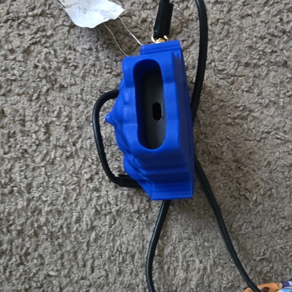 Versace | Cell Phones & Accessories | Versace Silicone Blue Airport ...